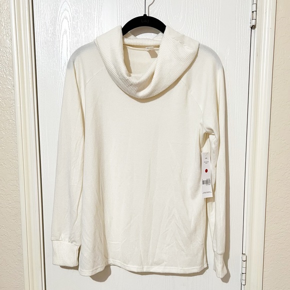 just be | Tops | Nwt Just Be Cream Turtle Neck Sweater Top | Poshmark